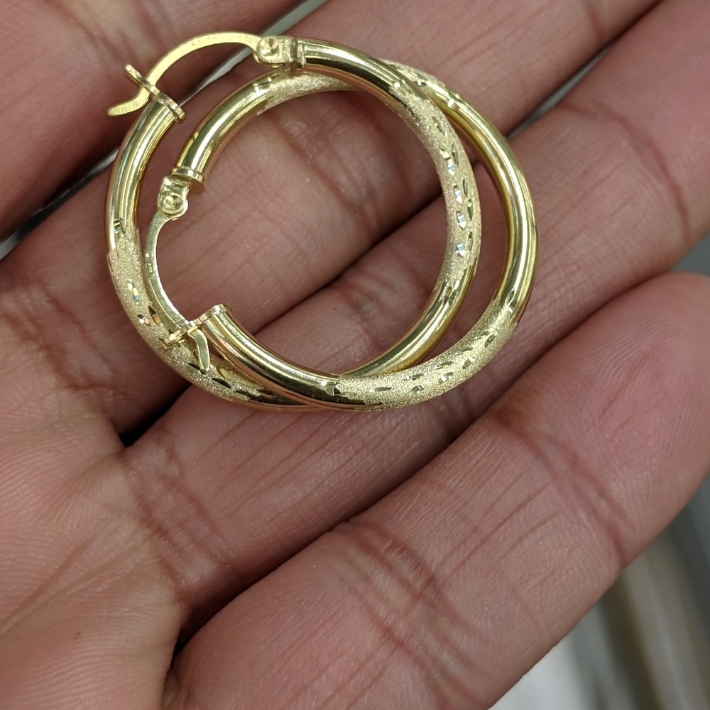 10k Real Gold Hoop Earring - Gem